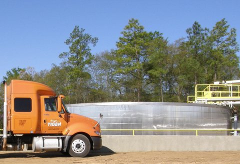 H.J. Baker's Tiger-Sul Products Completes 1500-ton Sulphur Storage Tank ...
