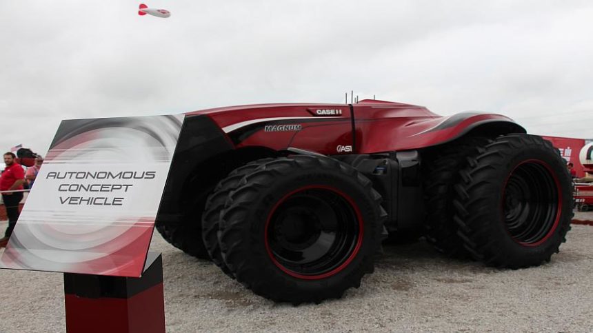 New Case IH Autonomous Tractor Concept Leaves Farm Progress Show Crowd ...